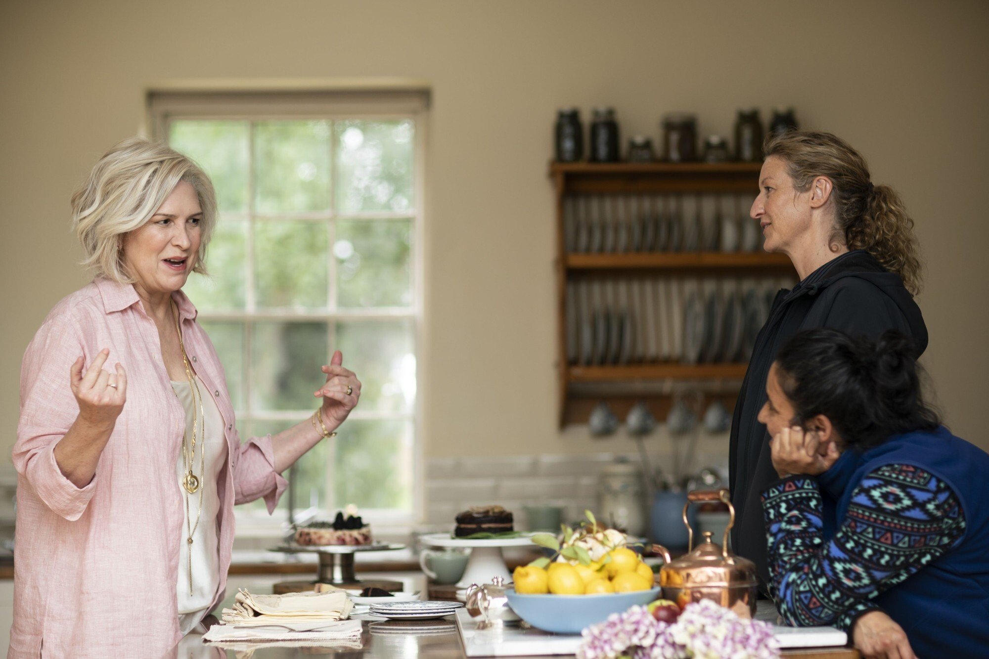 With Love 2 oraz Deadloch na materiałach od Prime Video